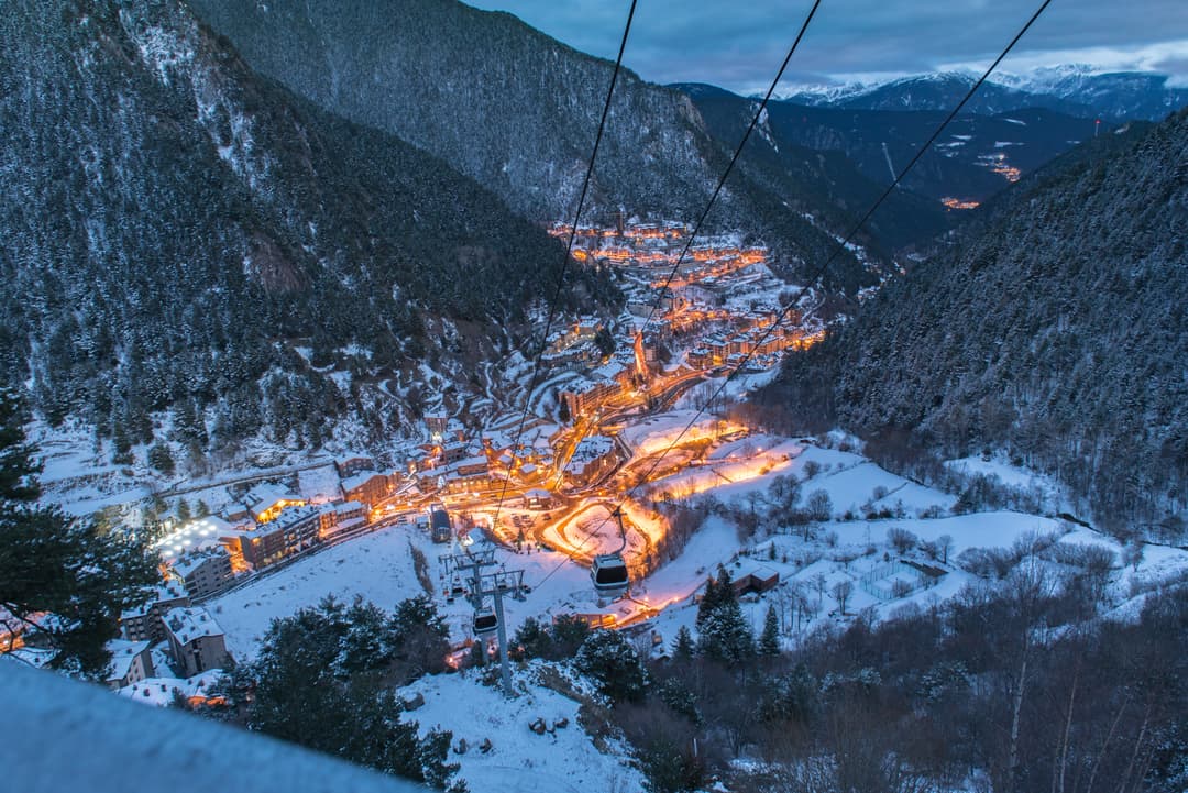 Group Ski Holidays 2026/2027 | Group Skiing Trips | Heidi