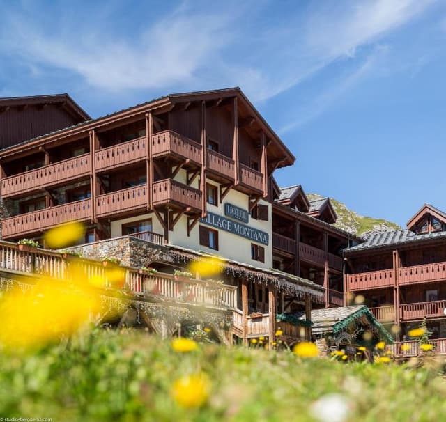 Tignes Ski Resort & Holidays 2025/2026 | Tignes France Skiing | Heidi