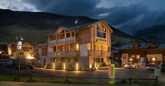Livigno Ski Resort & Holidays 2025/2026 | Livigno Italy Skiing | Heidi
